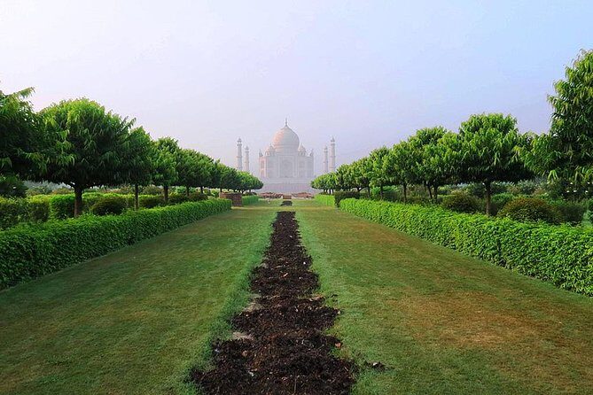 Visit Mehtab Bagh and Avoid Hefty entry fee for Taj Mahal - Why choose this tour?