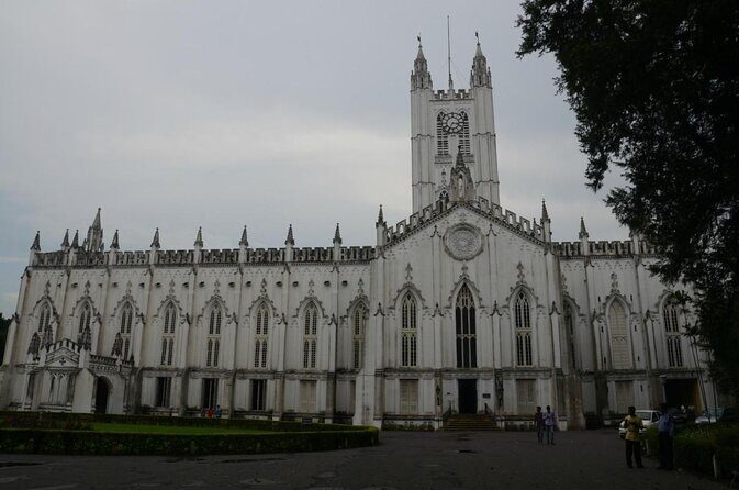 Visit Mother Teresa's house and Churches of Kolkata - Key Points