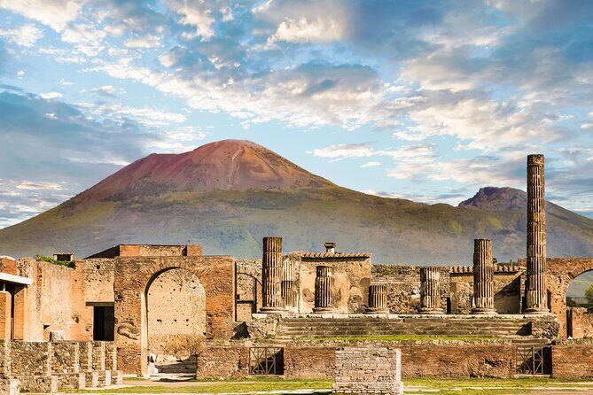 Visit of Pompei and Wine Tasting with Lunch from Amalfi - What Makes This Tour Special