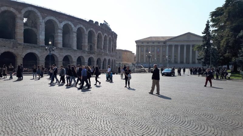 Visit of Verona and Lake Garda. Full day tour from Milan - Guided Tours and Free Time