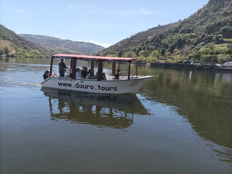 Visit Pinhão Visit and wine tasting Panoramic cruise - Key Points
