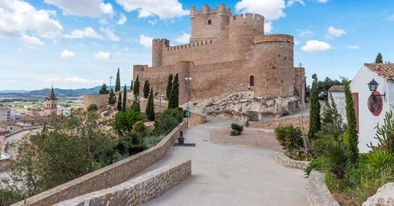 Visit Santa Barbara Castle in Alicante and Flamenco Show, Private Van - Key Points