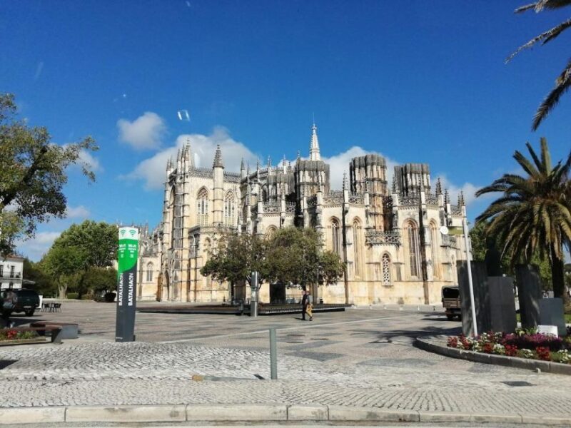 Visit the Caves of Mira de Aires, Fátima, Batalha and Óbidos - Óbidos: A Step Back in Time