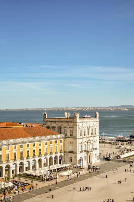 Visit the centre of Lisbon. Small group. Follow the guide.. - Who Will Love This Tour?