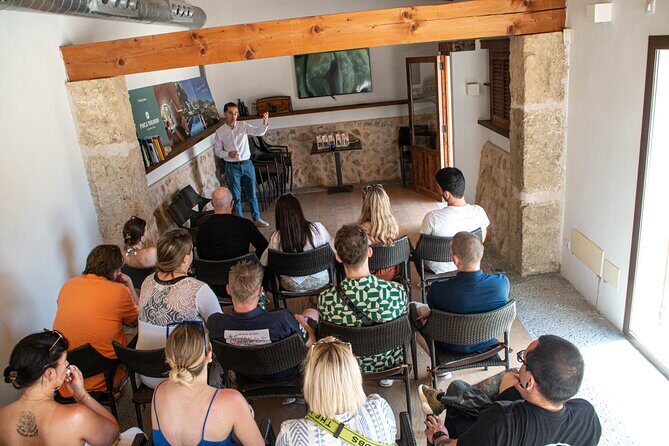 Visit the Finca and olive grove, extra virgin olive oil tasting and snack - Who Should Consider This Tour?