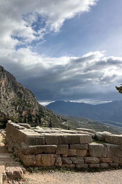 Visit Thermopylae & Delphi Navel of Earth Private Tour 8H - Who Should Consider This Tour?