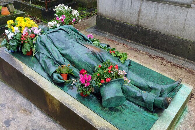 Visit to Père Lachaise Cemetery: a self-guided tour - Who Will Love This Tour?
