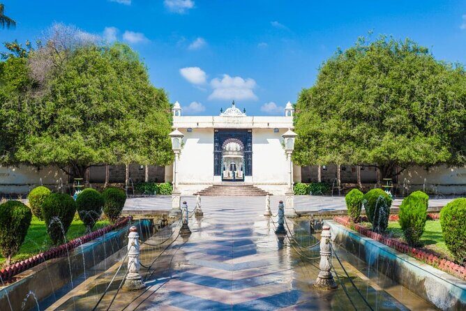 Visit to Sahelion Ki Bari, Garden of the Maidens, Udaipur with lunch - A Look at the Tour to Sahelion Ki Bari, Garden of the Maidens