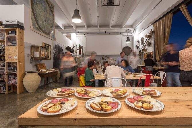 Visit to the olive grove, oil tasting and lunch at the farm - Lunch and Regional Flavors