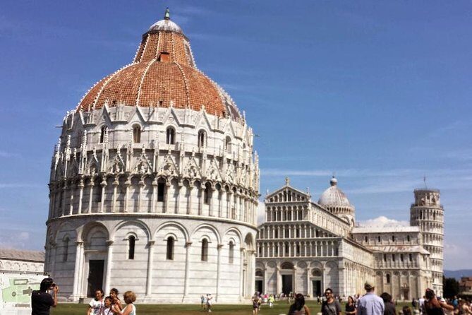 Visit with an authorized guide the Plaza de la Catedral and all its monuments - Authentic Experiences and Honest Impressions