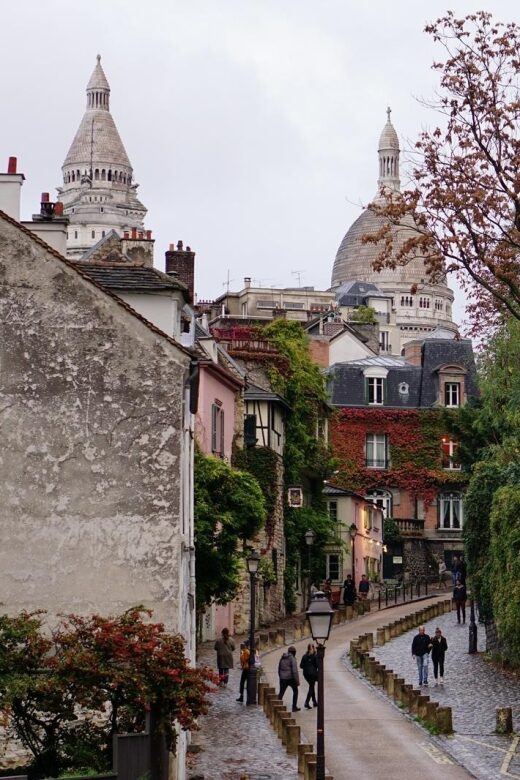 Visita privata in Italiano di Parigi, Louvre, Père Lachaise - A Personalized Parisian Experience