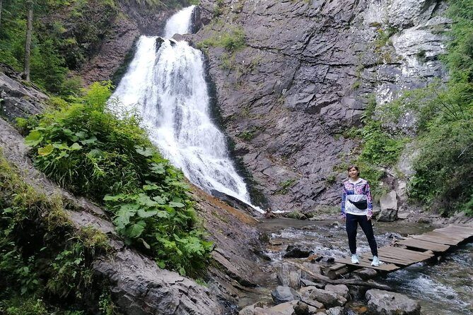 Vladeasa Peak and Bride's Waterfall Day Hike - Key Points