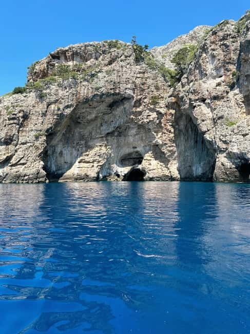 Vlore: Grama Bay & Karaburun Caves 8-Hour Speedboat Tour - Englishman Bay and the Blue Cave: History and Natural Art