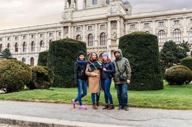 Vltava River Cruise and Private Tour of Prague' Old Town - An In-Depth Look at the Tour Experience