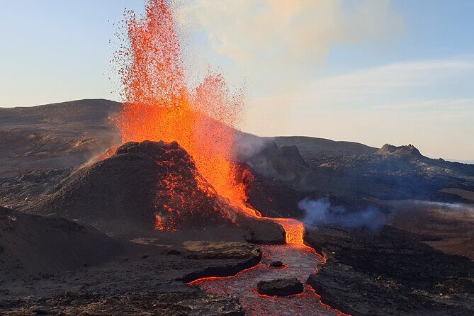 Volcano Hike and Grindavík Visit from Reykjavik - FAQ