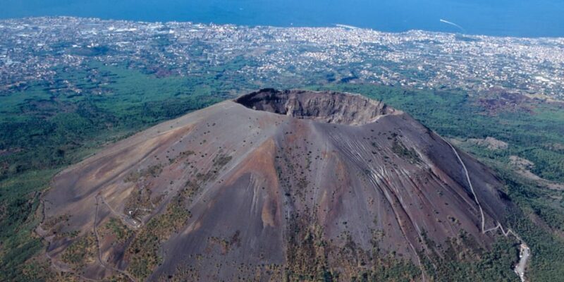 Volcano & Ruins: visit Mt. Vesuvius, Herculaneum and Pompeii - Key Points