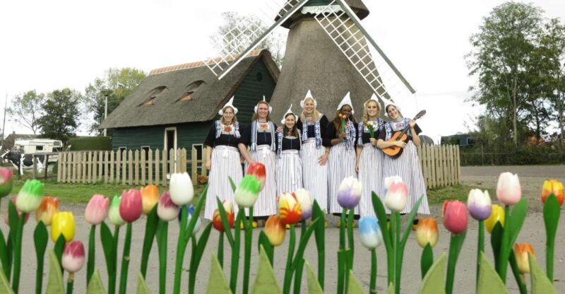 Volendam: Traditional Costume Photo with Cheese & Clog Tour - Who Will Love This Tour?