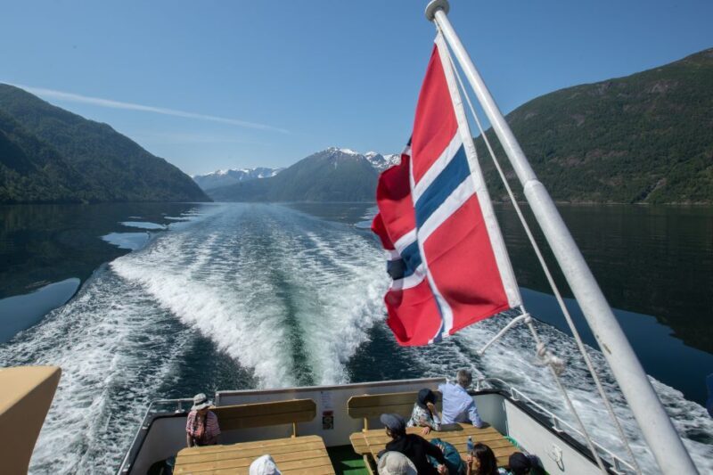 Voss: Guided Fjord & Glacier Tour to Fjærland - FAQ