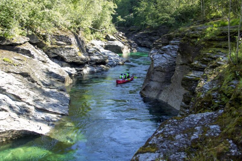Voss: Raundal River Guided Canoe Tour - An In-Depth Look at the Raundal River Canoe Experience