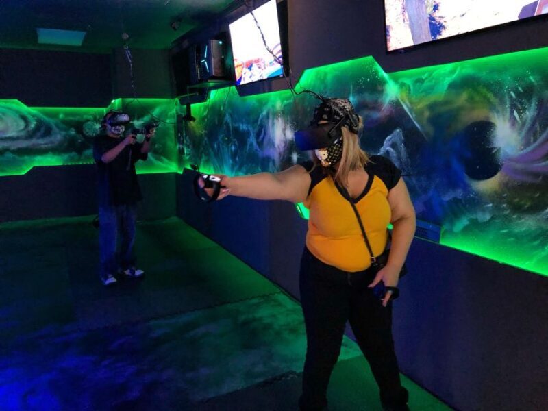 VR Immersive Gaming Experience - Exploring the Virtual Frontier: A Deep Dive into the VR Immersive Gaming Experience in California