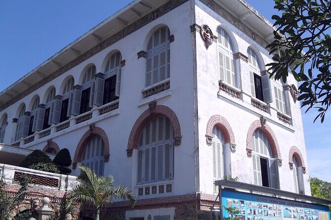 Vung Tau City Private Shore Excursion with Local Guide - Lunch Break at Gành Hào Seafood Restaurant