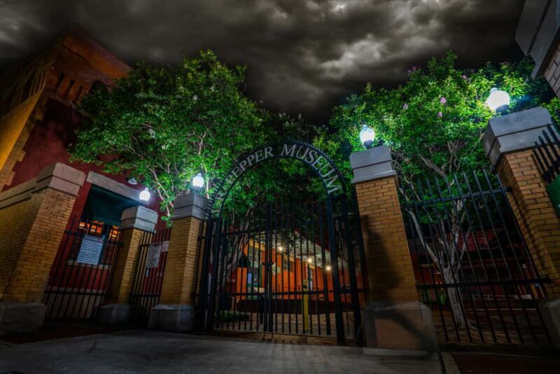 Waco Ghost Tour: Wild Whispers of the Wicked - A Walk Through Waco’s Haunted Streets