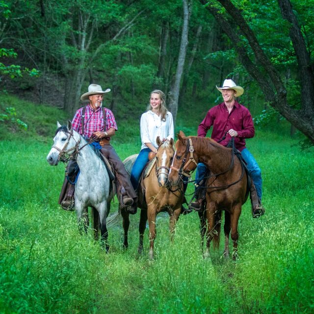 Waco: Horseback Riding Tour with Cowboy Guide - The Experience at a Glance
