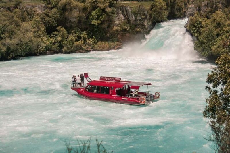 WAI-O-TAPU & HUKA FALLS RC - PRIVATE DAY TOUR FROM AUCKLAND - Key Points