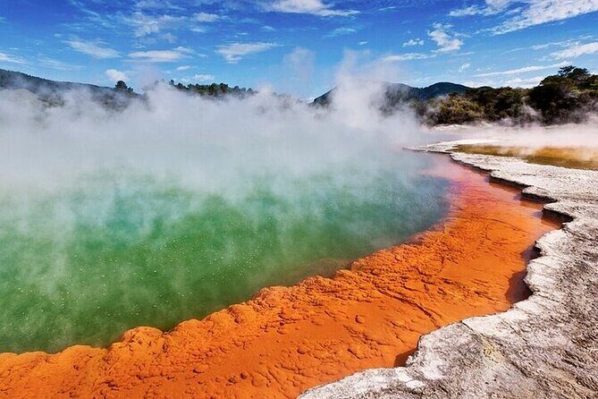 Wai-O-Tapu Rotorua & Huka Falls River Cruise Tour from Auckland - An In-Depth Look at the Tour Experience