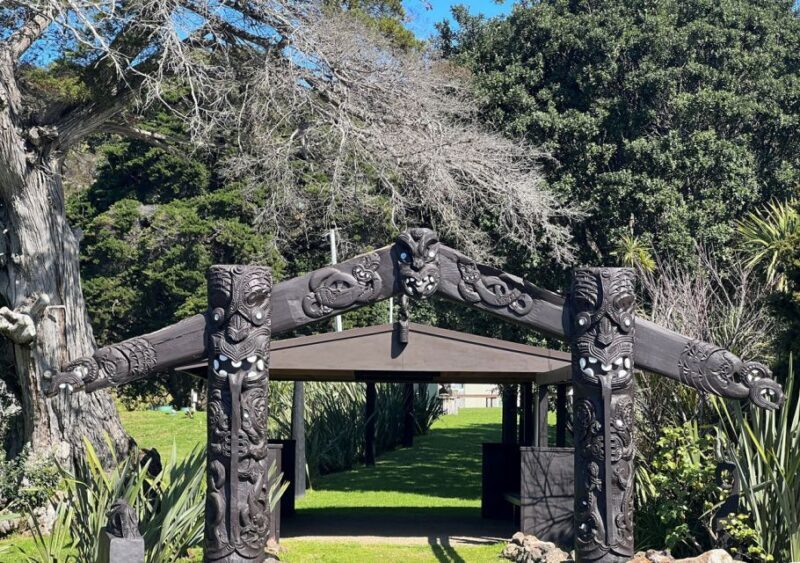Waiheke Island: Full Day Guided History and Heritage Tour - A Taste of Waiheke’s Fruits: Vineyard and Olive Oil Tasting