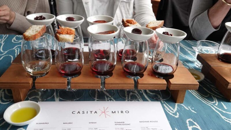 Waiheke Island: Scenic PREMIUM Wine Tour. Max 11 clients - An in-depth look at the Waiheke Island Premium Wine Tour