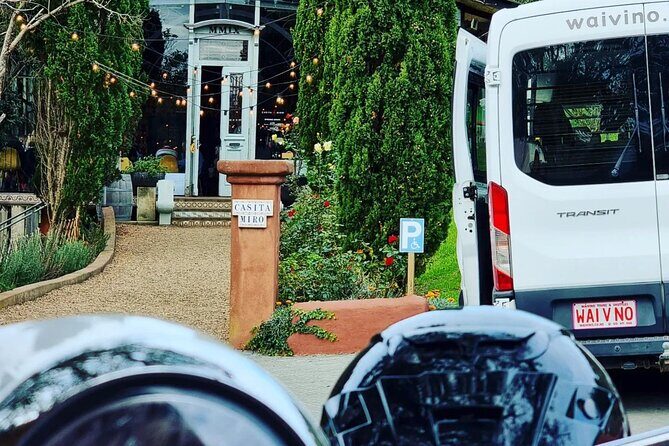 WAIHEKE ISLAND ZEITGEIST, Small Group Rustic Boutique Winery Tour - Key Points