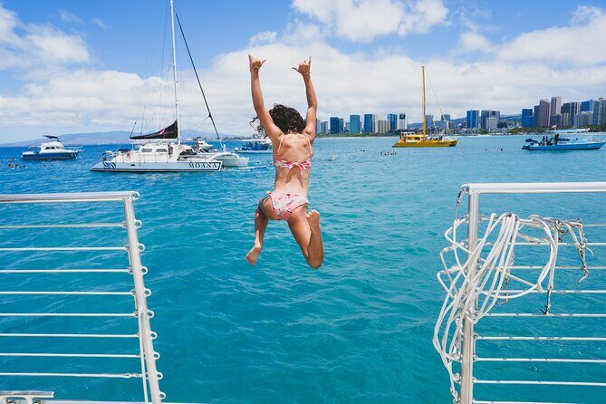Waikiki Catamaran Snorkel Sail: Turtles Guaranteed - The Sum Up