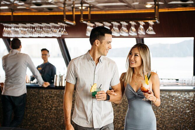Waikiki Fireworks Cocktail Cruise - Key Points