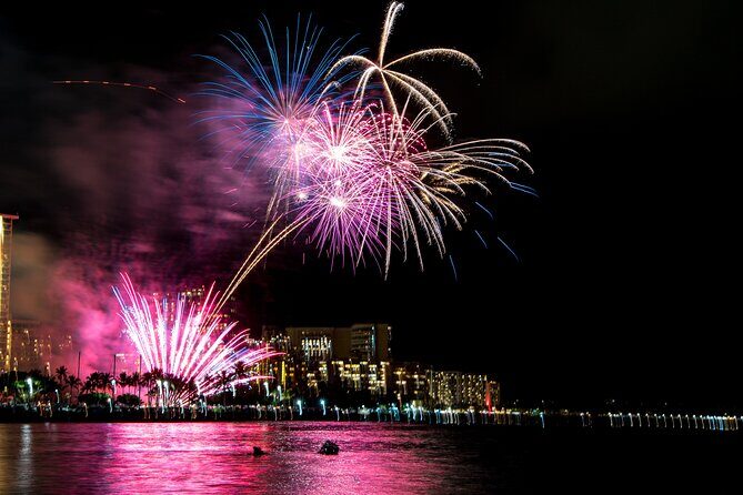 Waikiki Friday Firework Catamaran Tour - FAQ