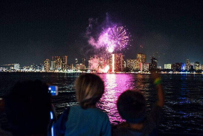 Waikiki Glass Bottom Boat Fireworks Tour - Detailed Breakdown of the Experience