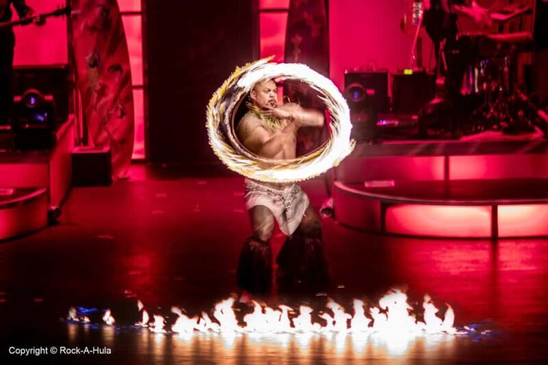 Waikiki: Luau and Buffet w/ optional Rock-A-Hula Show - What to Expect During the Evening