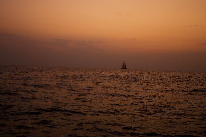 Waikiki Sunset Boat Cruise - FAQ