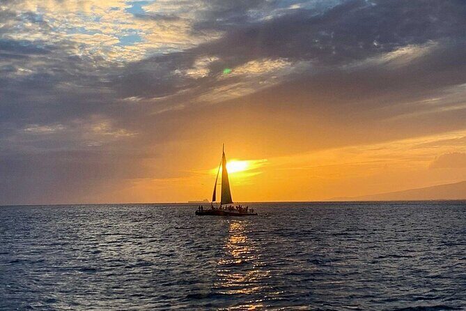 Waikiki Sunset Cocktail Cruise - Hilton Hawaiian Village - Who Is This Tour Best For?