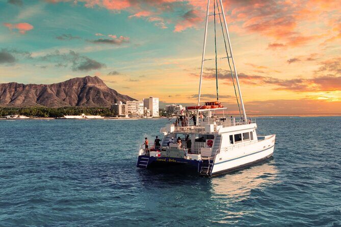 Waikiki Sunset Cruise from Oahu - An In-Depth Look at the Experience