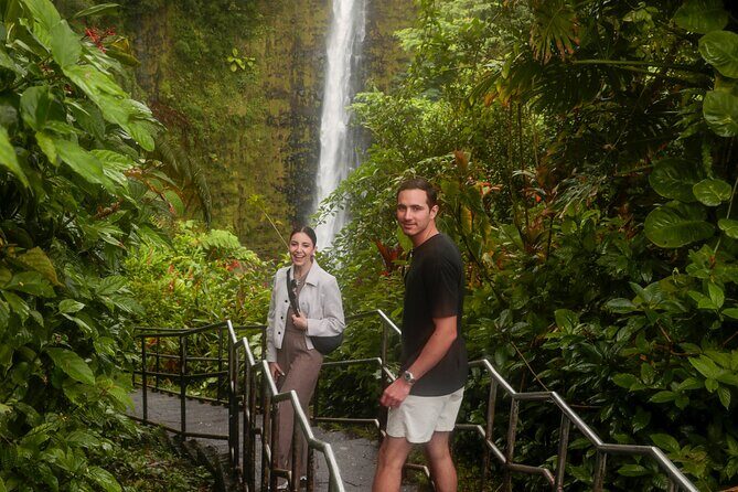 Waipio Valley, Hilo Waterfalls, Volcano and Black Sand Beach - Waipio Valley Lookout: Awe-inspiring Perspectives
