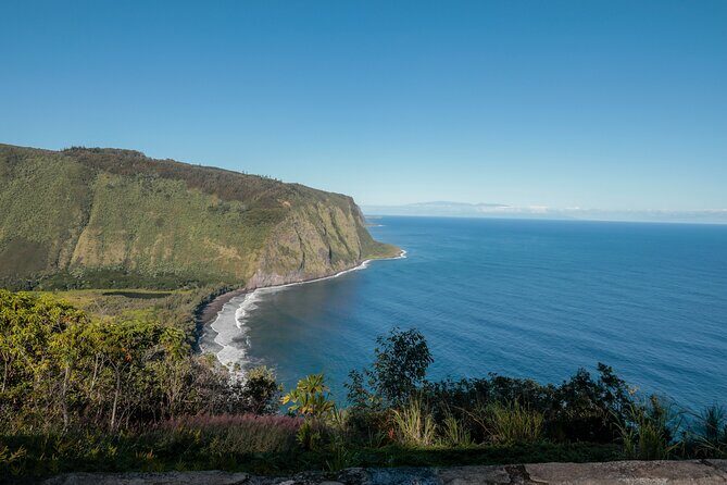 Waipio Valley, Hilo Waterfalls, Volcano and Black Sand Beach - Punaluu Black Sand Beach: Nature’s Art
