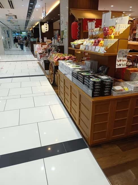 Wakayama: Private Station Food Hall Support with Guide - The Value of Supporting Local Food Culture