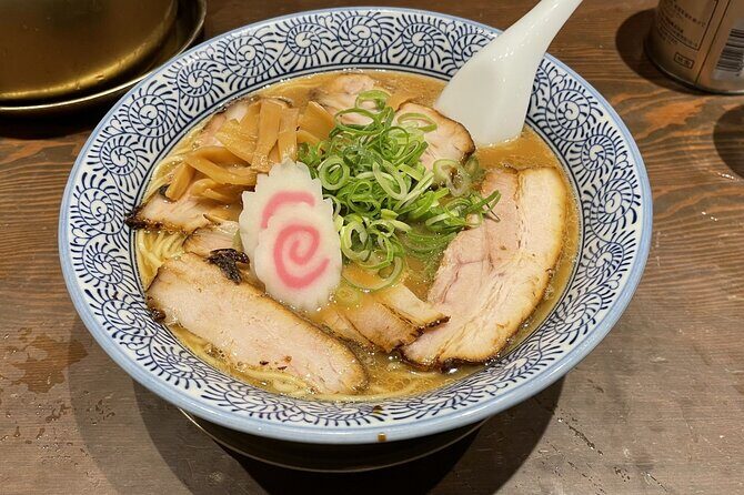 Wakayama: Ramen Lovers Crawl  Two Bowls, One Night - Authenticity and Unique Experiences