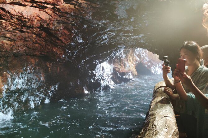 Wakayama: Sandanbeki and Senjojiki Scenic Coast Tour - An In-Depth Look at the Sandanbeki and Senjojiki Coast