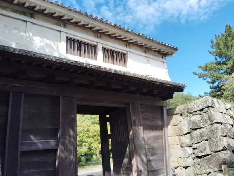 Wakayama: Tokugawa Castle That Guarded the Southern Coast - Key Points