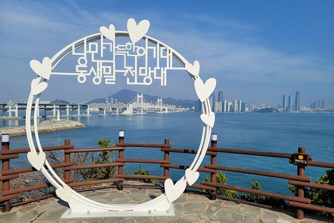 Walk along the coast from Erhutai Park to Wulu Island Park - Exploring the Coastline of Busan: A Guided Walk from Erhutai Park to Wulu Island Park