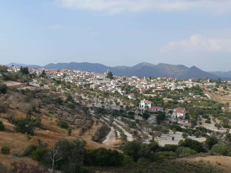 Walk around Pano Lefkara village and Lefkara lake - Who Will Love This Experience?
