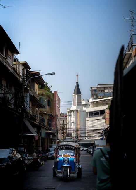 Walk & Snap: Discover Song Wat Street and Chinatown Bangkok - Discover Bangkok’s Hidden Gems with Walk & Snap: A Photography-Focused Tour