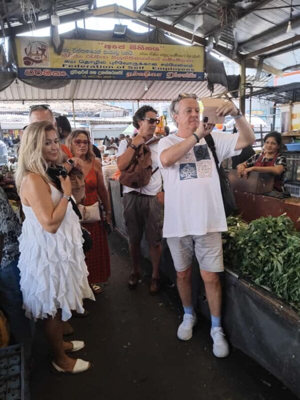 Walk Through Colombos History and Culture - Key Points